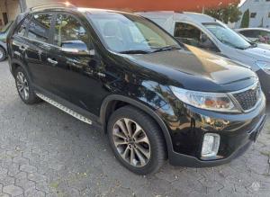 Melns Kia Sorento 2013 Vilkaviškis, ar dzinēja tilpumu 2.20 L un nobraukumu 174 tūkst. km par 8300 €, foto  vietnē AUTOMOTO.COM.LV
