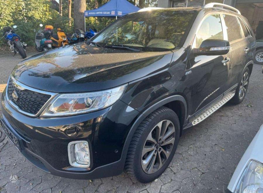 Melns Kia Sorento 2013 Vilkaviškis, ar dzinēja tilpumu 2.20 L un nobraukumu 174 tūkst. km par 8300 €, foto 6 vietnē AUTOMOTO.COM.LV