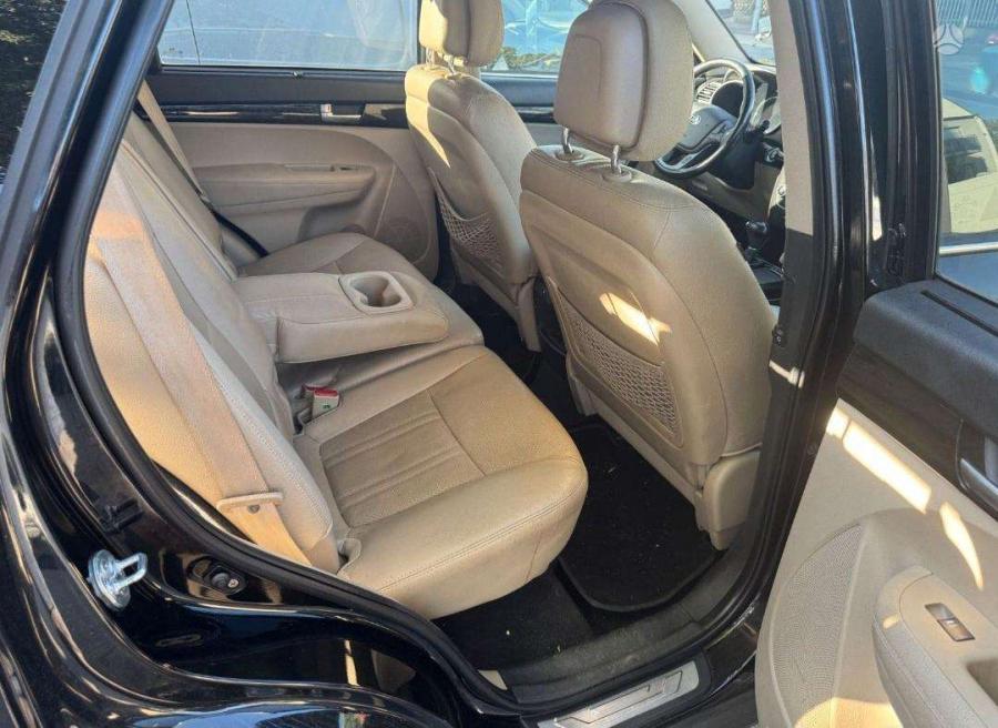 Melns Kia Sorento 2013 Vilkaviškis, ar dzinēja tilpumu 2.20 L un nobraukumu 174 tūkst. km par 8300 €, foto 10 vietnē AUTOMOTO.COM.LV