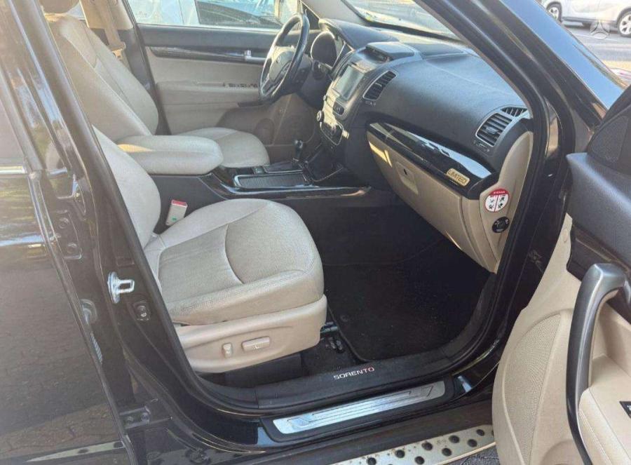 Melns Kia Sorento 2013 Vilkaviškis, ar dzinēja tilpumu 2.20 L un nobraukumu 174 tūkst. km par 8300 €, foto 11 vietnē AUTOMOTO.COM.LV