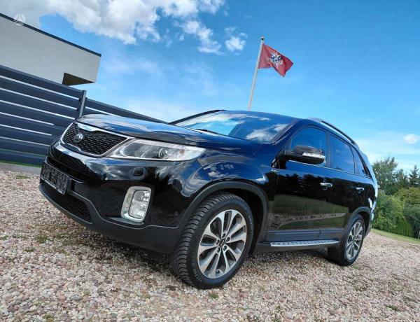 Melns Kia Sorento 2013 Vilkaviškis, ar dzinēja tilpumu 2.20 L un nobraukumu 176 tūkst. km par 9800 €, foto 3 vietnē AUTOMOTO.COM.LV