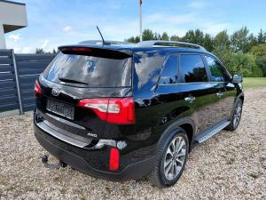 Black Kia Sorento 2013 in Vilkaviskis, with an engine capacity of 2.20 L and mileage of 176 thousand km for 9800 €, photo 11 on AUTOMOTO.COM.LV