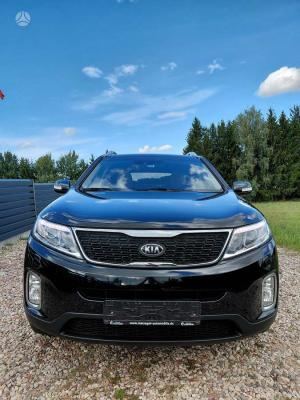 Black Kia Sorento 2013 in Vilkaviskis, with an engine capacity of 2.20 L and mileage of 176 thousand km for 9800 €, photo 19 on AUTOMOTO.COM.LV