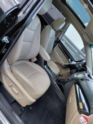 Black Kia Sorento 2013 in Vilkaviskis, with an engine capacity of 2.20 L and mileage of 176 thousand km for 9800 €, photo 36 on AUTOMOTO.COM.LV