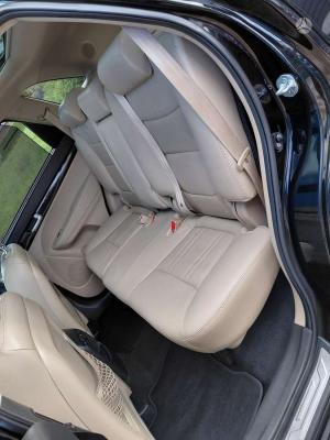Black Kia Sorento 2013 in Vilkaviskis, with an engine capacity of 2.20 L and mileage of 176 thousand km for 9800 €, photo 40 on AUTOMOTO.COM.LV