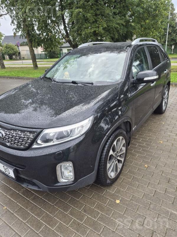 Melns Kia Sorento 2013 Jelgava, ar dzinēja tilpumu 2.20 L un nobraukumu 255 tūkst. km par 10500 €, foto 1 vietnē AUTOMOTO.COM.LV
