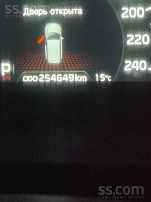 Black Kia Sorento 2013 in Jelgava, with an engine capacity of 2.20 L and mileage of 255 thousand km for 10500 €, photo 14 on AUTOMOTO.COM.LV