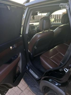 Melns Kia Sorento 2013 Panevēža, ar dzinēja tilpumu 2.20 L un nobraukumu 268 tūkst. km par 8350 €, foto 15 vietnē AUTOMOTO.COM.LV
