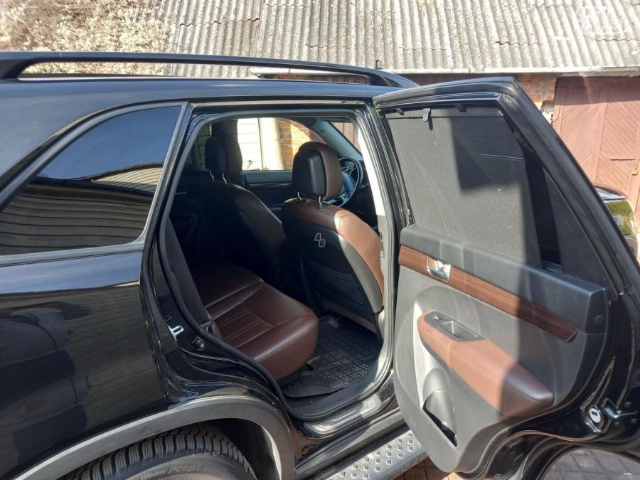 Melns Kia Sorento 2013 Panevēža, ar dzinēja tilpumu 2.20 L un nobraukumu 268 tūkst. km par 8350 €, foto 20 vietnē AUTOMOTO.COM.LV