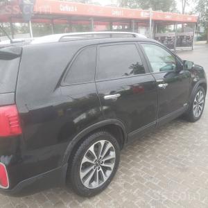 Melns Kia Sorento 2014 Jelgava, ar dzinēja tilpumu 2.00 L un nobraukumu 227 tūkst. km par 11000 €, foto 8 vietnē AUTOMOTO.COM.LV