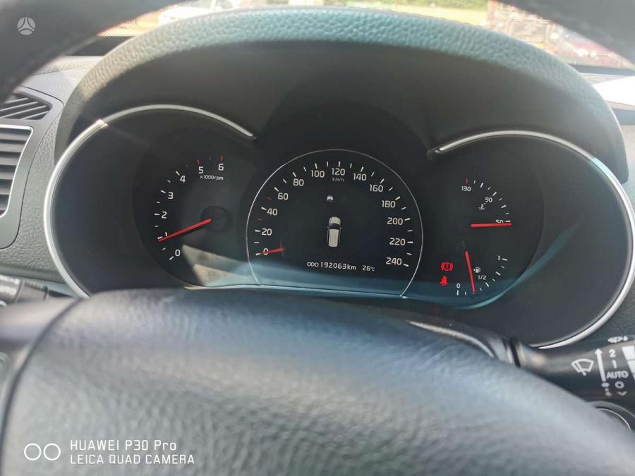 Melns Kia Sorento 2014 Prienai, ar dzinēja tilpumu 2.20 L un nobraukumu 191 tūkst. km par 9650 €, foto 5 vietnē AUTOMOTO.COM.LV