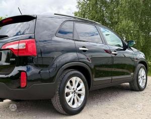 Melns Kia Sorento 2014 Šauļi, ar dzinēja tilpumu 2.20 L un nobraukumu 196 tūkst. km par 13450 €, foto 9 vietnē AUTOMOTO.COM.LV