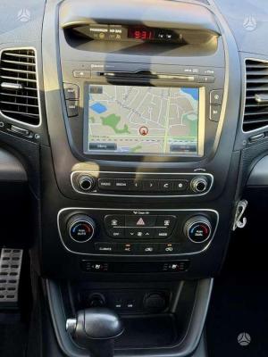 Melns Kia Sorento 2014 Šauļi, ar dzinēja tilpumu 2.20 L un nobraukumu 196 tūkst. km par 13450 €, foto 32 vietnē AUTOMOTO.COM.LV