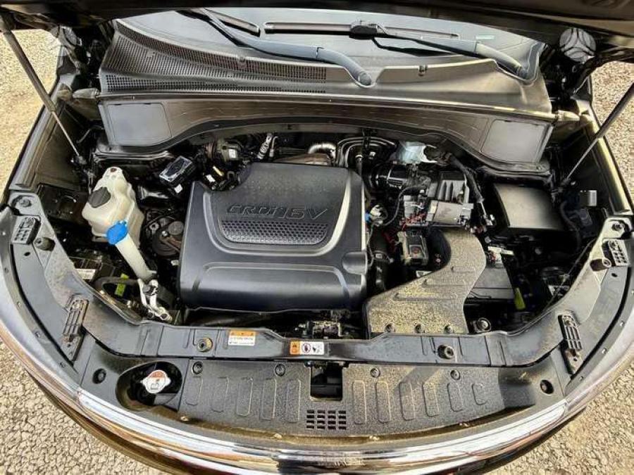 Black Kia Sorento 2014 in Siauliai, with an engine capacity of 2.20 L and mileage of 196 thousand km for 13450 €, photo 35 on AUTOMOTO.COM.LV