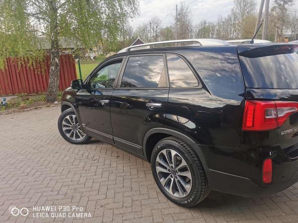 Melns Kia Sorento 2014 Prienai, ar dzinēja tilpumu 2.20 L un nobraukumu 191 tūkst. km par 9450 €, foto 2 vietnē AUTOMOTO.COM.LV
