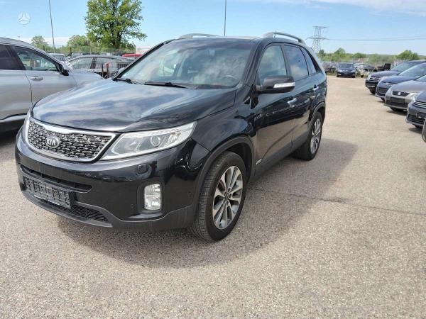 Melns Kia Sorento 2014 Marijampole, ar dzinēja tilpumu 2.20 L un nobraukumu 250 tūkst. km par 8900 €, foto 2 vietnē AUTOMOTO.COM.LV
