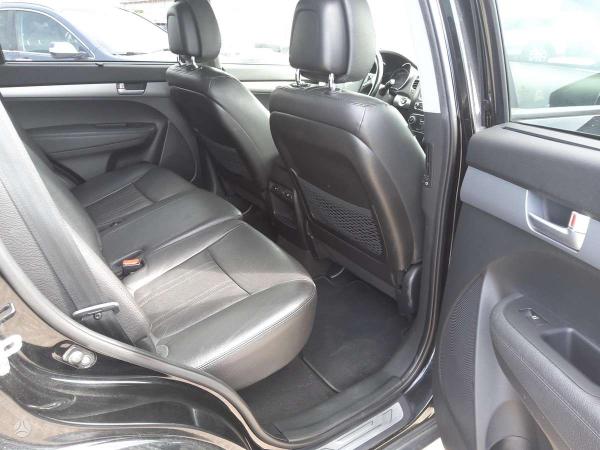 Melns Kia Sorento 2014 Marijampole, ar dzinēja tilpumu 2.20 L un nobraukumu 250 tūkst. km par 8900 €, foto 6 vietnē AUTOMOTO.COM.LV