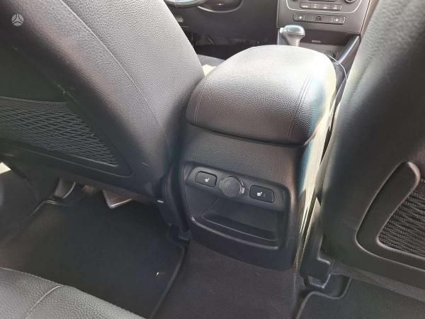 Melns Kia Sorento 2014 Marijampole, ar dzinēja tilpumu 2.20 L un nobraukumu 250 tūkst. km par 8900 €, foto 9 vietnē AUTOMOTO.COM.LV