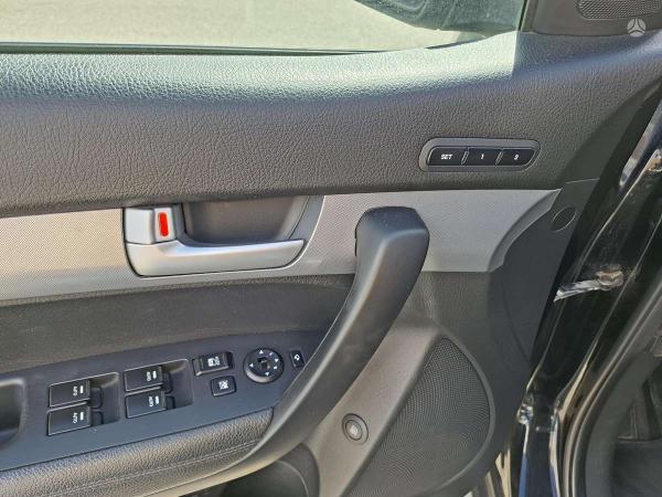 Melns Kia Sorento 2014 Marijampole, ar dzinēja tilpumu 2.20 L un nobraukumu 250 tūkst. km par 8900 €, foto 10 vietnē AUTOMOTO.COM.LV