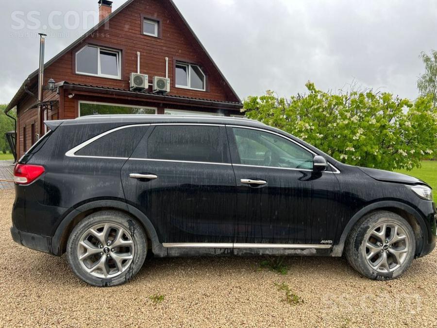 Melns Kia Sorento 2015 Aizkraukle, ar dzinēja tilpumu 2.20 L un nobraukumu 180 tūkst. km par 6000 €, foto 13 vietnē AUTOMOTO.COM.LV