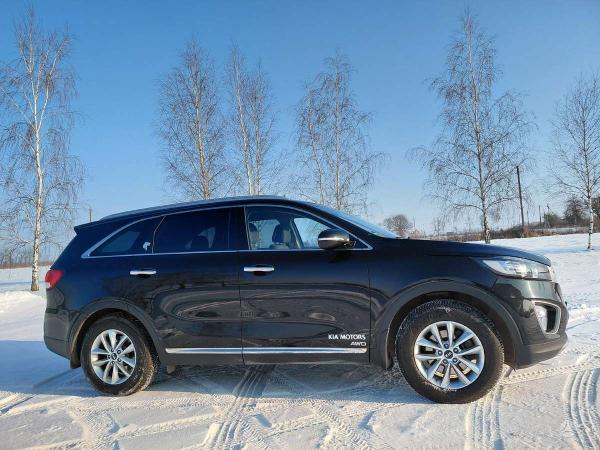 Melns Kia Sorento 2015 Vilkaviškis, ar dzinēja tilpumu 2.20 L un nobraukumu 180 tūkst. km par 9200 €, foto 3 vietnē AUTOMOTO.COM.LV