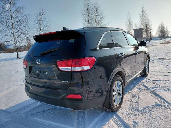 Melns Kia Sorento 2015 Vilkaviškis, ar dzinēja tilpumu 2.20 L un nobraukumu 180 tūkst. km par 9200 €, foto 6 vietnē AUTOMOTO.COM.LV