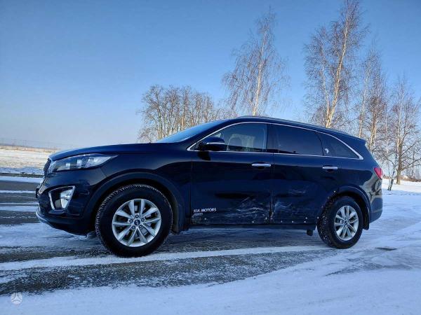 Melns Kia Sorento 2015 Vilkaviškis, ar dzinēja tilpumu 2.20 L un nobraukumu 180 tūkst. km par 9200 €, foto 10 vietnē AUTOMOTO.COM.LV