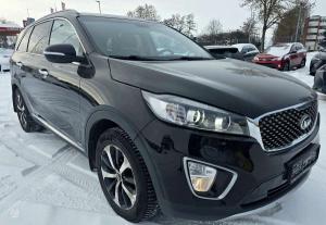 Black Kia Sorento 2015 in Marijampole, with an engine capacity of 2.20 L and mileage of 280 thousand km for 12450 €, photo 3 on AUTOMOTO.COM.LV