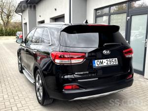 Melns Kia Sorento 2015 Rīga, ar dzinēja tilpumu 2.20 L un nobraukumu 153 tūkst. km par 13500 €, foto 5 vietnē AUTOMOTO.COM.LV