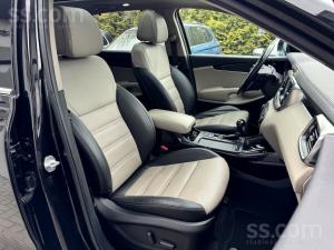 Melns Kia Sorento 2015 Rīga, ar dzinēja tilpumu 2.20 L un nobraukumu 153 tūkst. km par 13500 €, foto 10 vietnē AUTOMOTO.COM.LV