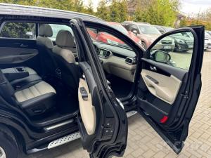 Melns Kia Sorento 2015 Rīga, ar dzinēja tilpumu 2.20 L un nobraukumu 153 tūkst. km par 13500 €, foto 12 vietnē AUTOMOTO.COM.LV