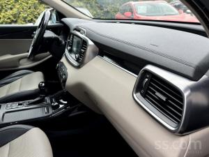 Melns Kia Sorento 2015 Rīga, ar dzinēja tilpumu 2.20 L un nobraukumu 153 tūkst. km par 13500 €, foto 15 vietnē AUTOMOTO.COM.LV