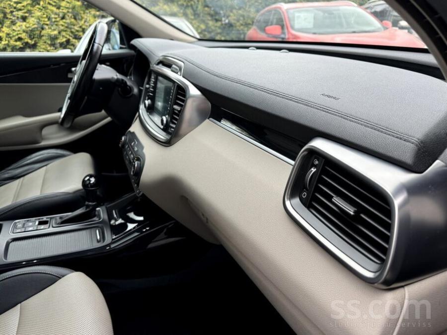 Melns Kia Sorento 2015 Rīga, ar dzinēja tilpumu 2.20 L un nobraukumu 153 tūkst. km par 13500 €, foto 15 vietnē AUTOMOTO.COM.LV