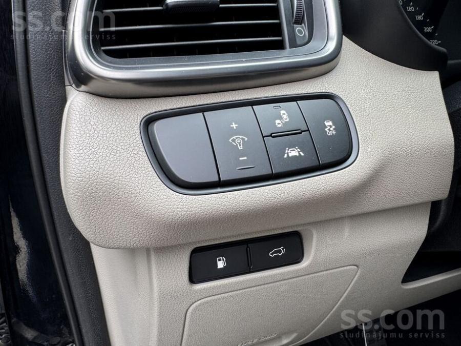 Melns Kia Sorento 2015 Rīga, ar dzinēja tilpumu 2.20 L un nobraukumu 153 tūkst. km par 13500 €, foto 22 vietnē AUTOMOTO.COM.LV