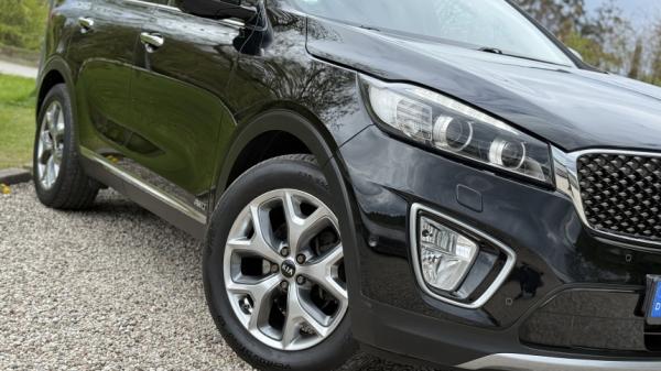 Melns Kia Sorento 2015 Rīga, ar dzinēja tilpumu 2.20 L un nobraukumu 233 tūkst. km par 15950 €, foto 6 vietnē AUTOMOTO.COM.LV