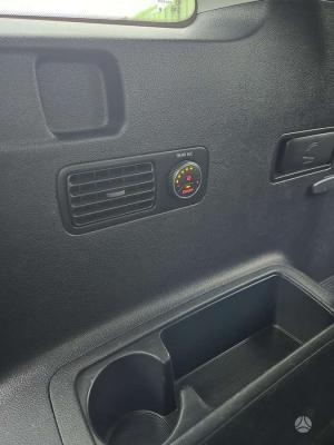 Melns Kia Sorento 2015 Viļņa, ar dzinēja tilpumu 2.20 L un nobraukumu 224 tūkst. km par 12900 €, foto 13 vietnē AUTOMOTO.COM.LV