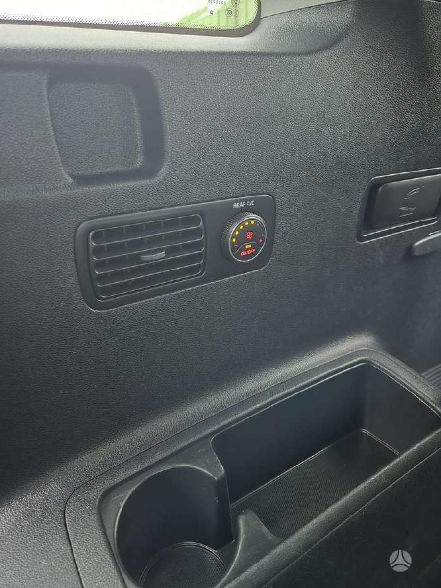 Melns Kia Sorento 2015 Viļņa, ar dzinēja tilpumu 2.20 L un nobraukumu 224 tūkst. km par 12900 €, foto 13 vietnē AUTOMOTO.COM.LV
