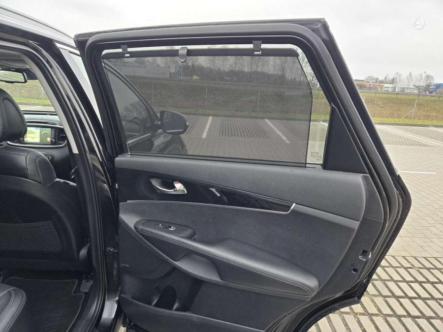 Melns Kia Sorento 2015 Viļņa, ar dzinēja tilpumu 2.20 L un nobraukumu 224 tūkst. km par 12900 €, foto 19 vietnē AUTOMOTO.COM.LV