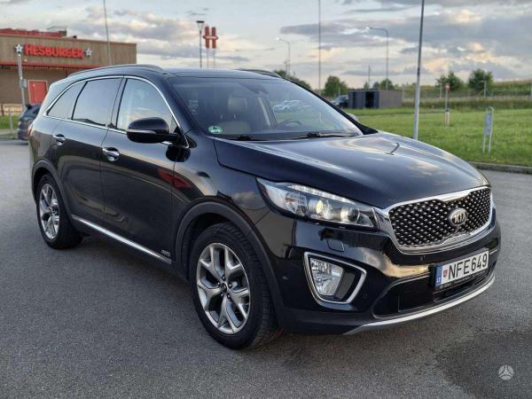 Black Kia Sorento 2015 in Vilnius, with an engine capacity of 2.20 L and mileage of 191 thousand km for 15900 €, photo 1 on AUTOMOTO.COM.LV