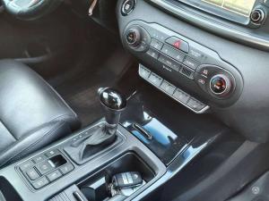 Black Kia Sorento 2015 in Vilnius, with an engine capacity of 2.20 L and mileage of 191 thousand km for 15900 €, photo 14 on AUTOMOTO.COM.LV