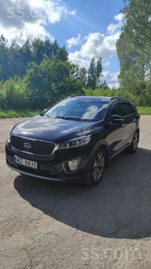 Black Kia Sorento 2015 in Daugavpils, with an engine capacity of 2.20 L and mileage of 300 thousand km for 12500 €, photo  on AUTOMOTO.COM.LV