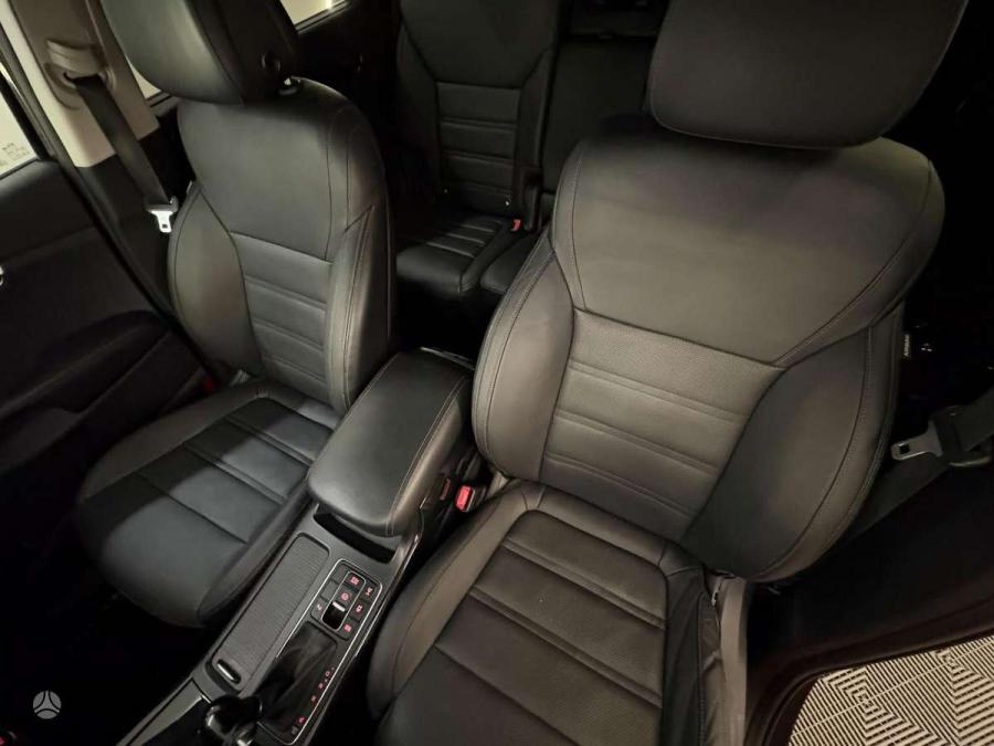 Melns Kia Sorento 2015 Marijampole, ar dzinēja tilpumu 2.20 L un nobraukumu 251 tūkst. km par 12750 €, foto 22 vietnē AUTOMOTO.COM.LV