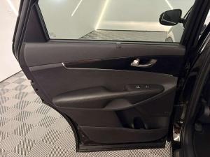 Melns Kia Sorento 2015 Marijampole, ar dzinēja tilpumu 2.20 L un nobraukumu 251 tūkst. km par 12750 €, foto 27 vietnē AUTOMOTO.COM.LV