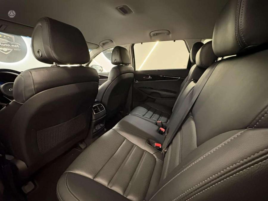 Melns Kia Sorento 2015 Marijampole, ar dzinēja tilpumu 2.20 L un nobraukumu 251 tūkst. km par 12750 €, foto 29 vietnē AUTOMOTO.COM.LV