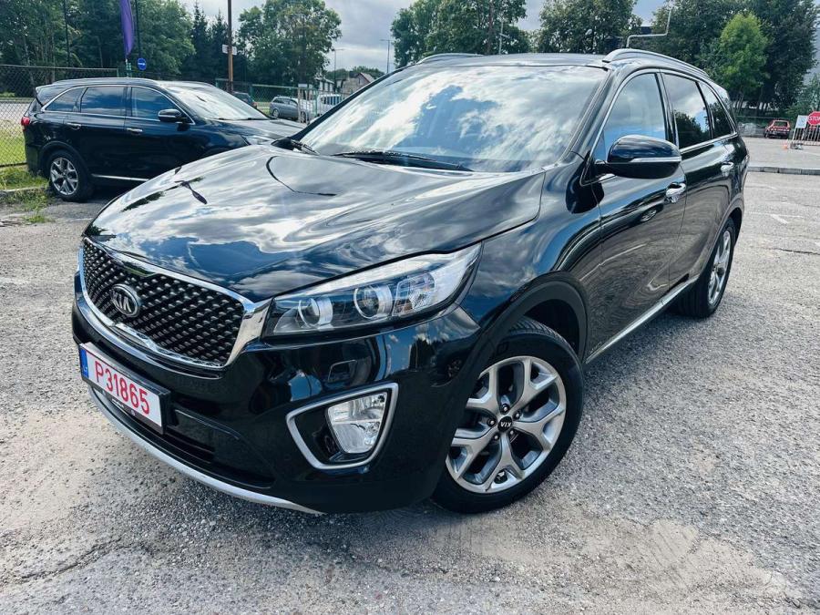 Black Kia Sorento 2015 in Alytus, with an engine capacity of 2.20 L and mileage of 150 thousand km for 13900 €, photo 3 on AUTOMOTO.COM.LV