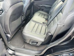 Black Kia Sorento 2015 in Alytus, with an engine capacity of 2.20 L and mileage of 150 thousand km for 13900 €, photo 11 on AUTOMOTO.COM.LV