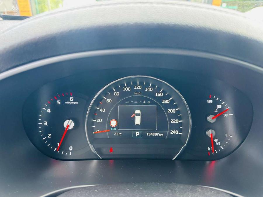 Black Kia Sorento 2015 in Alytus, with an engine capacity of 2.20 L and mileage of 150 thousand km for 13900 €, photo 16 on AUTOMOTO.COM.LV