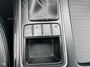 Black Kia Sorento 2015 in Alytus, with an engine capacity of 2.20 L and mileage of 150 thousand km for 13900 €, photo 18 on AUTOMOTO.COM.LV