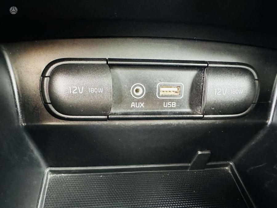Black Kia Sorento 2015 in Alytus, with an engine capacity of 2.20 L and mileage of 150 thousand km for 13900 €, photo 19 on AUTOMOTO.COM.LV