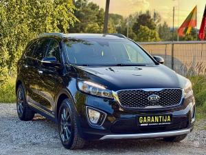 Black Kia Sorento 2015 in Siauliai, with an engine capacity of 2.20 L and mileage of 210 thousand km for 15950 €, photo 23 on AUTOMOTO.COM.LV